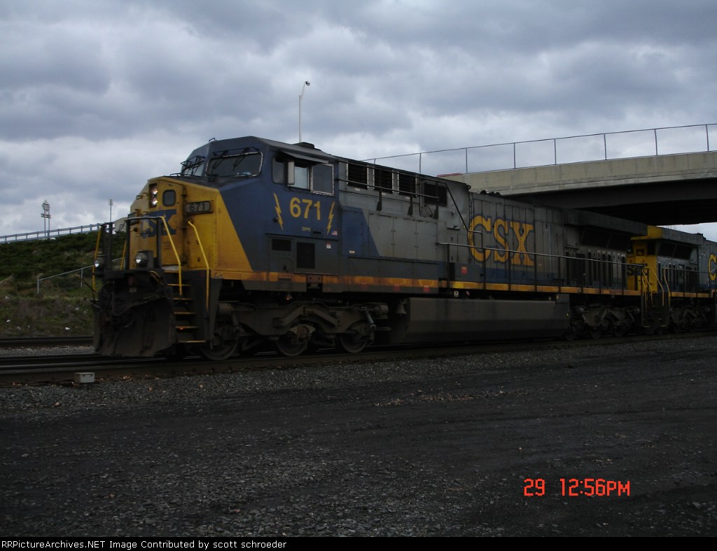 CSX 671 heads WB on the #2 Track